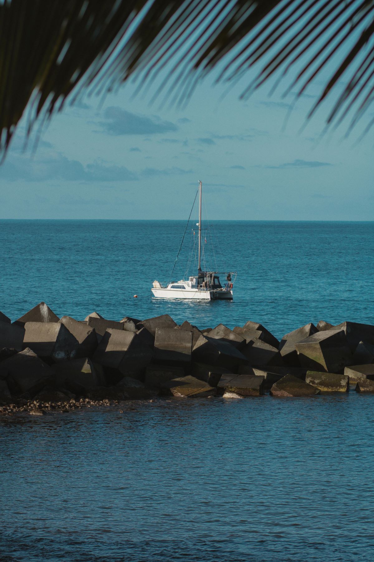Signs Your Boat Needs Rewiring: 8 Critical Warning Signals